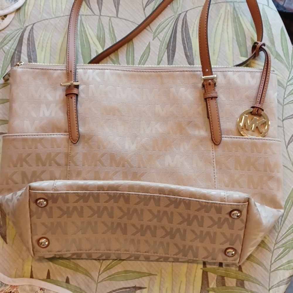 Mk Tan Tote - Gem